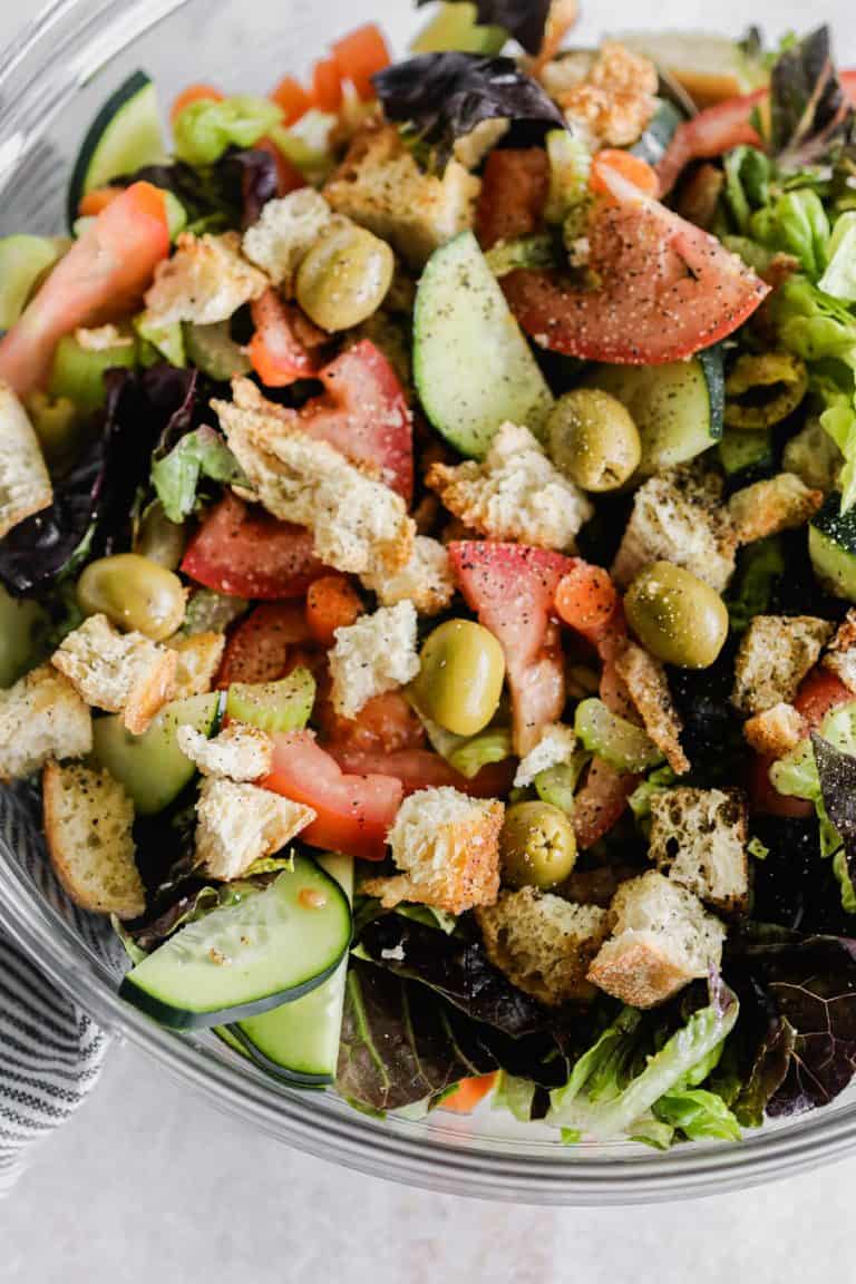 how to make an easy side salad - Casa de Crews