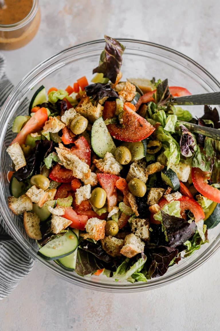 how to make an easy side salad - Casa de Crews