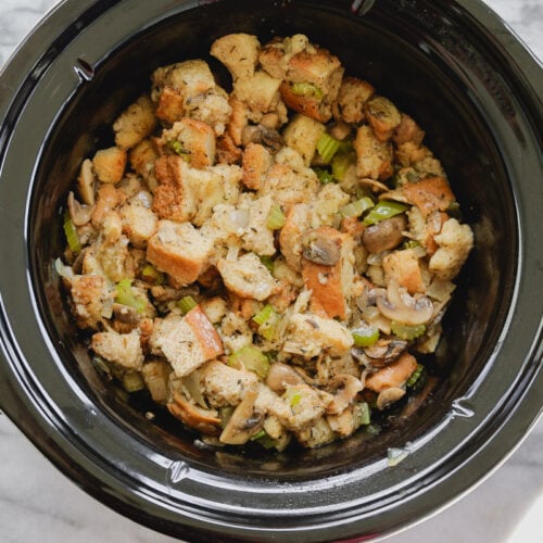 stuffing with mushrooms made in the slow cooker - Casa de Crews